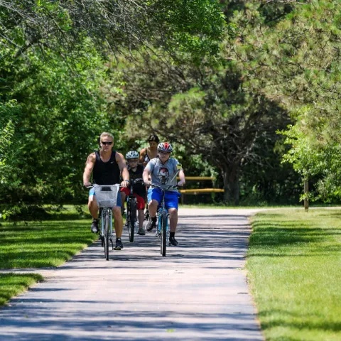 Dakota Nature Park & Larson Nature Center | Travel South Dakota